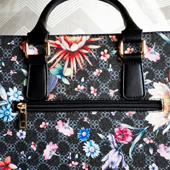 Calista | Bags | Calista Floral Purse Set | Poshmark